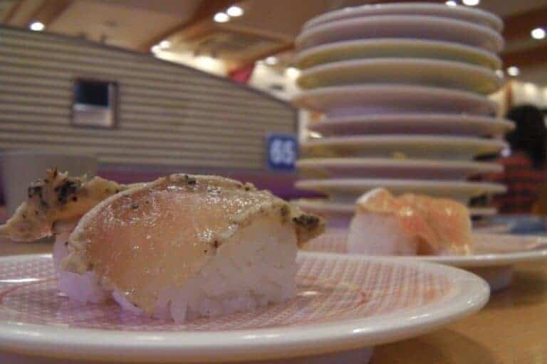15 Budget Conveyor Belt Sushi Restaurants in Tokyo Shibuya and Shinjuk ...