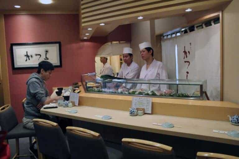 15 Budget Conveyor Belt Sushi Restaurants in Tokyo Shibuya and Shinjuk ...
