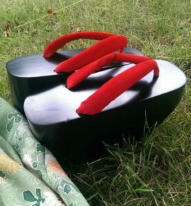 8 Types Of Traditional Japanese Footwear – Japan Truly