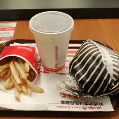 ¿Sirve alcohol Wendys Japan? - Japón Verdaderamente