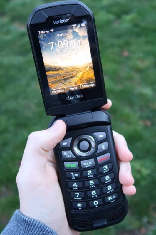 6 Most Popular Japanese Mobile Phones 2025 – Japan Truly