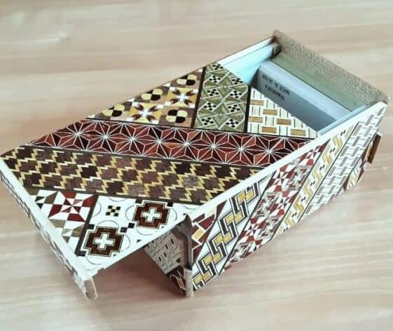 Guide To Japanese Puzzle Boxes 101 – Japan Truly