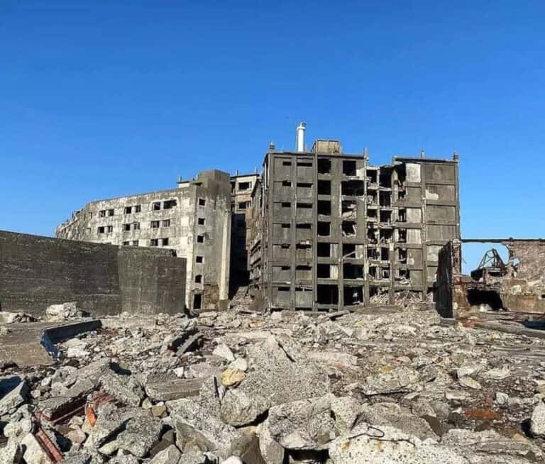 Exploring the Ruins Of Hashima Island: A Journey to Gunkanjima (Battle ...