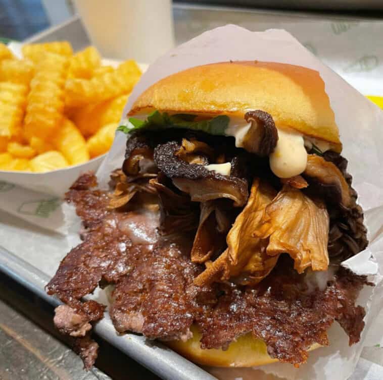 Dom Dom Burger's Mushroom Burger Taste Test: A Flavorful Verdict ...